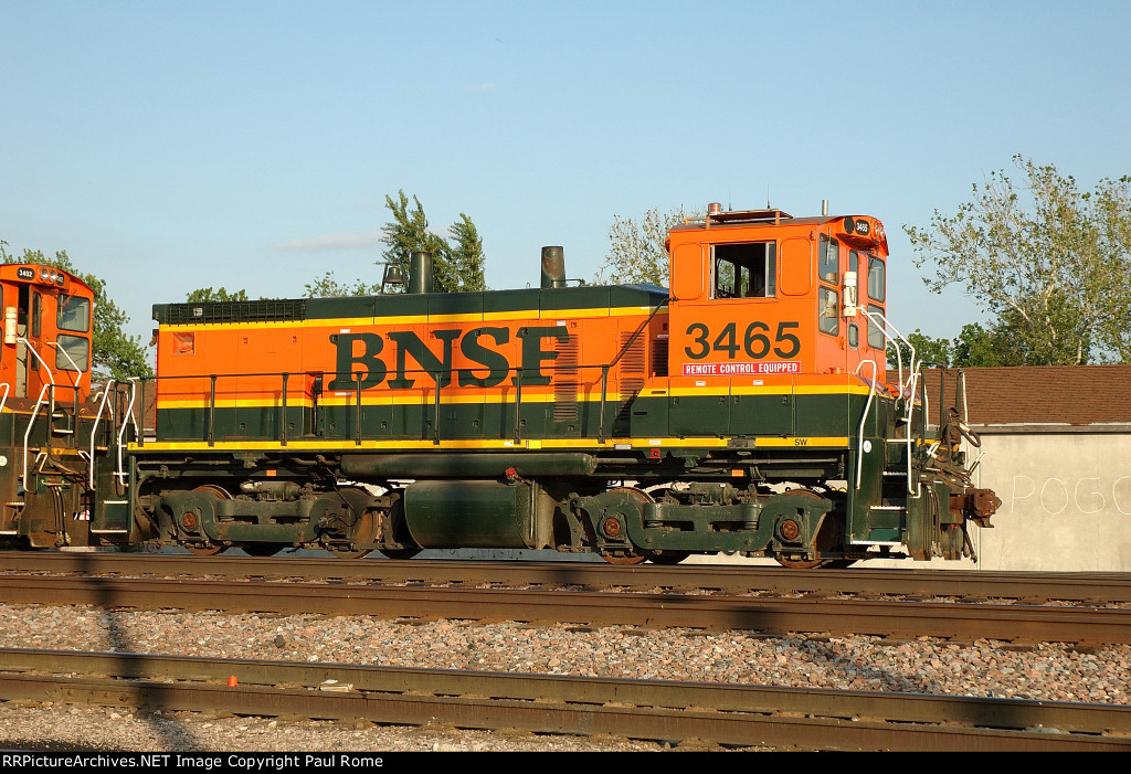 BNSF 3465, EMD SW1500, on the BNSF
